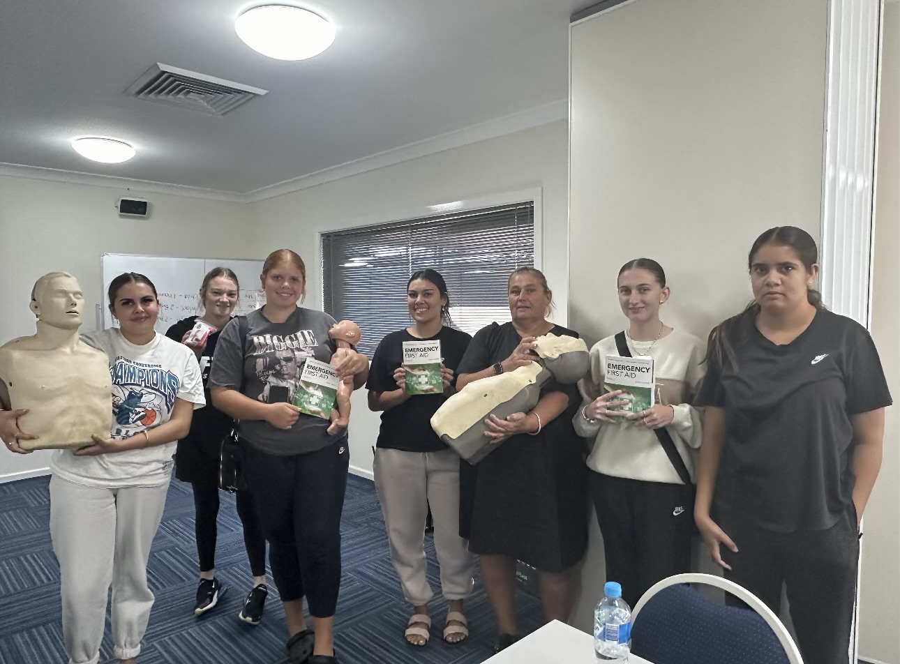 Shelly Bayliss shooting goals for Western NSW youth - NSW Aboriginal ...